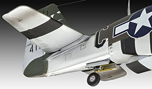 Revell 03944 - P-51D Mustang 1: 32 Scale