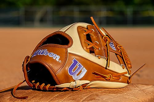 WILSON 2023 Sis Bates A2000® SB22 11.75” Fastpitch Infield Glove - Right Hand Throw