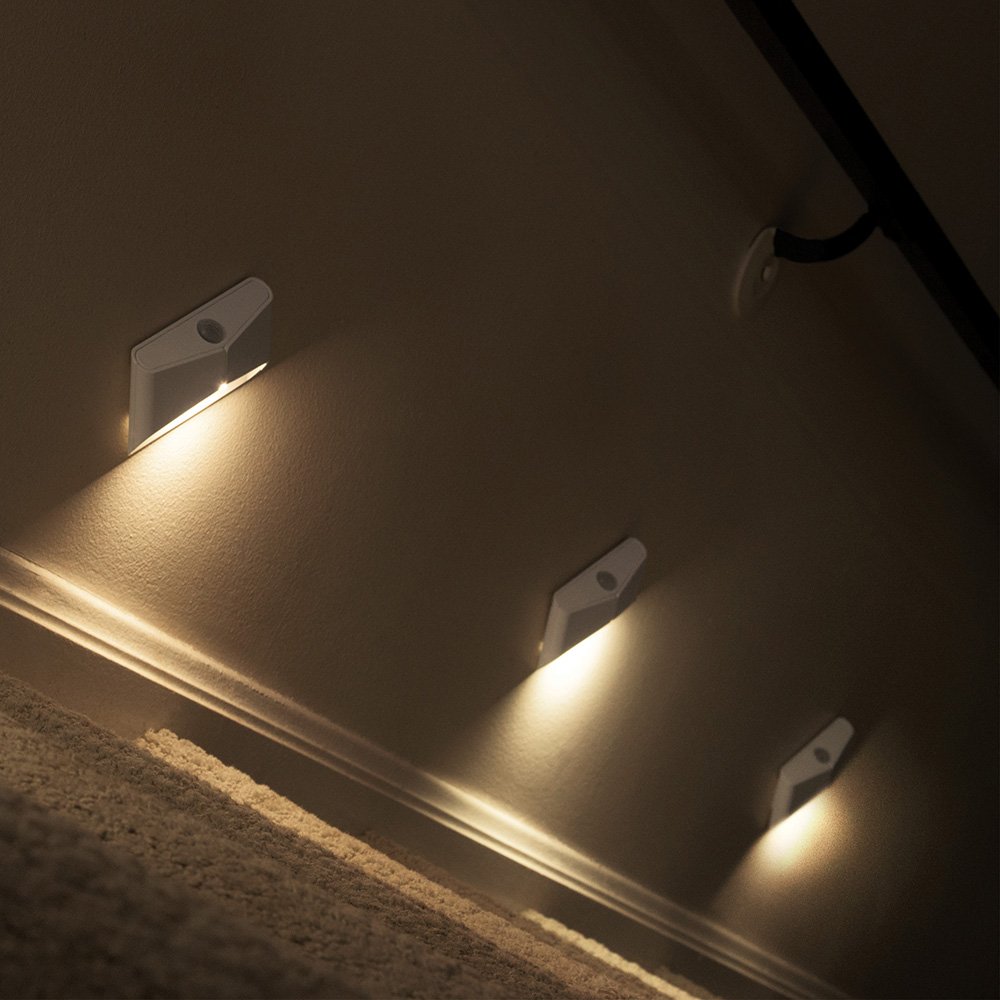 Mr. Beams MB710 LED Nightlight, Wireless, Battery-Powered, Motion-Sensing For Use In Bedroom, Stairs, Nursery, Kitchen & More, Six-Pack, White