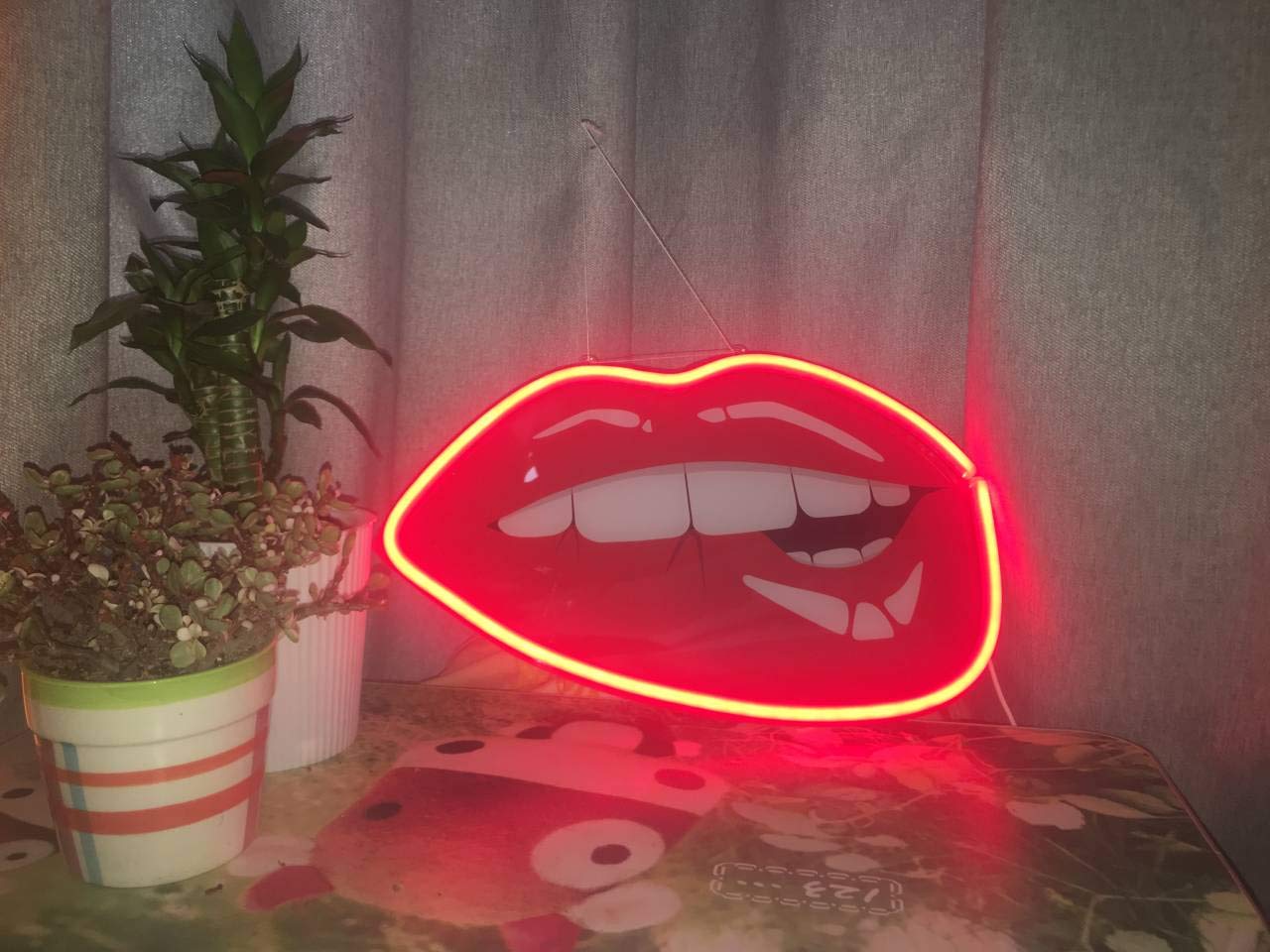 Neon Sign 14", Wall Decor Art LED Neon Light printing Women Red lips Home Decoration,Bedroom, Lounge, Office, led light decor sign Party Powered by USB (Red lips)