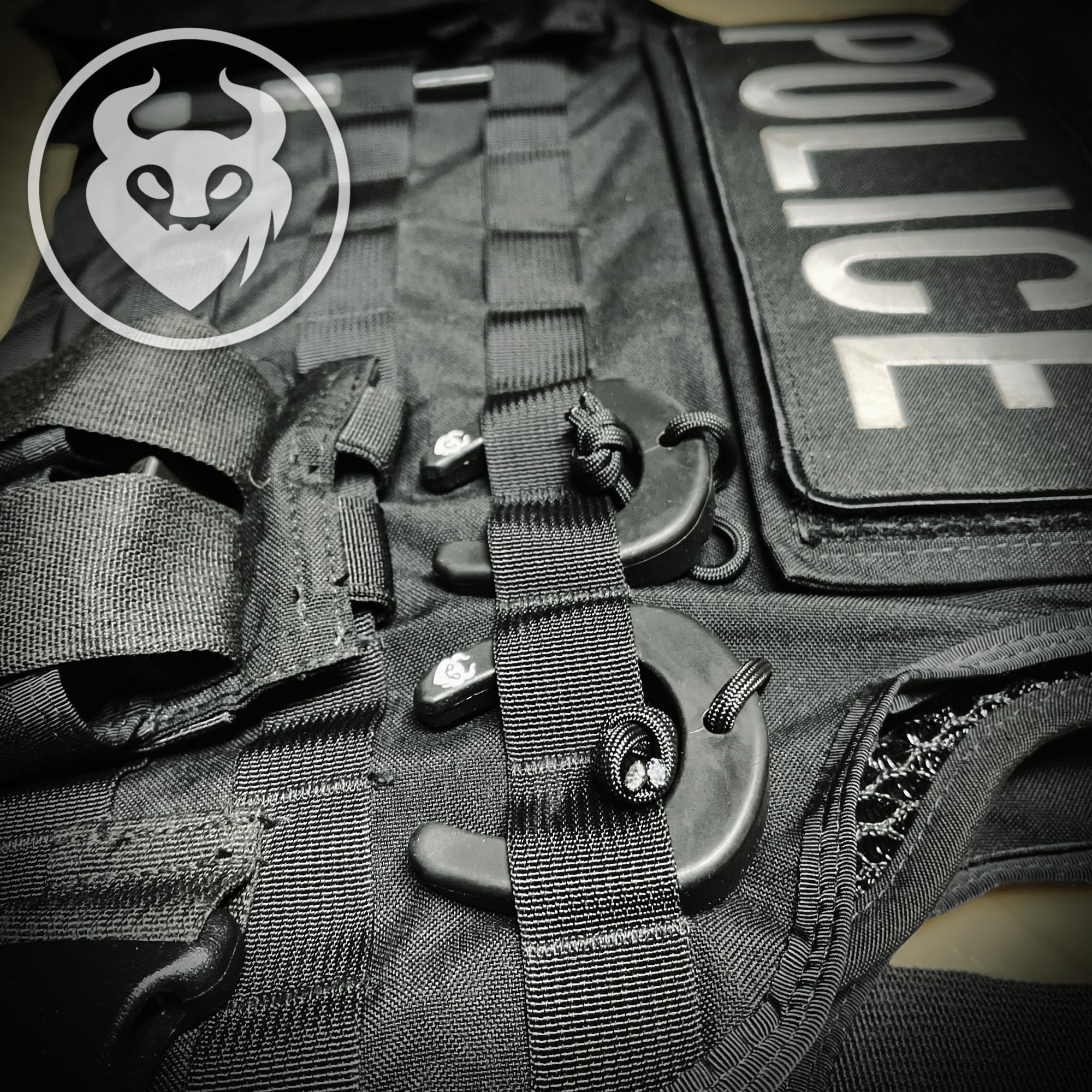 Militaur First Responder Door Stop. Stops Doors from Closing. Orange is Glow in The Dark. Police & EMS Door Jam. Firefighter Tools Door Wedge. Door Pinch Guard. Molle & PALS Compatible. (Pack of 2)