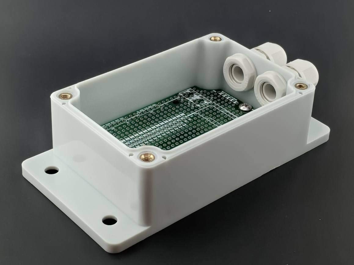 qBox DIY IOT Enclosure Kit (No SMA), IOT Enclosure for Arduino MKR Feather ESP32 Cellular LoRa WiFi Board, Waterproof IP65 Enclosure with Glands, prototyping PCB