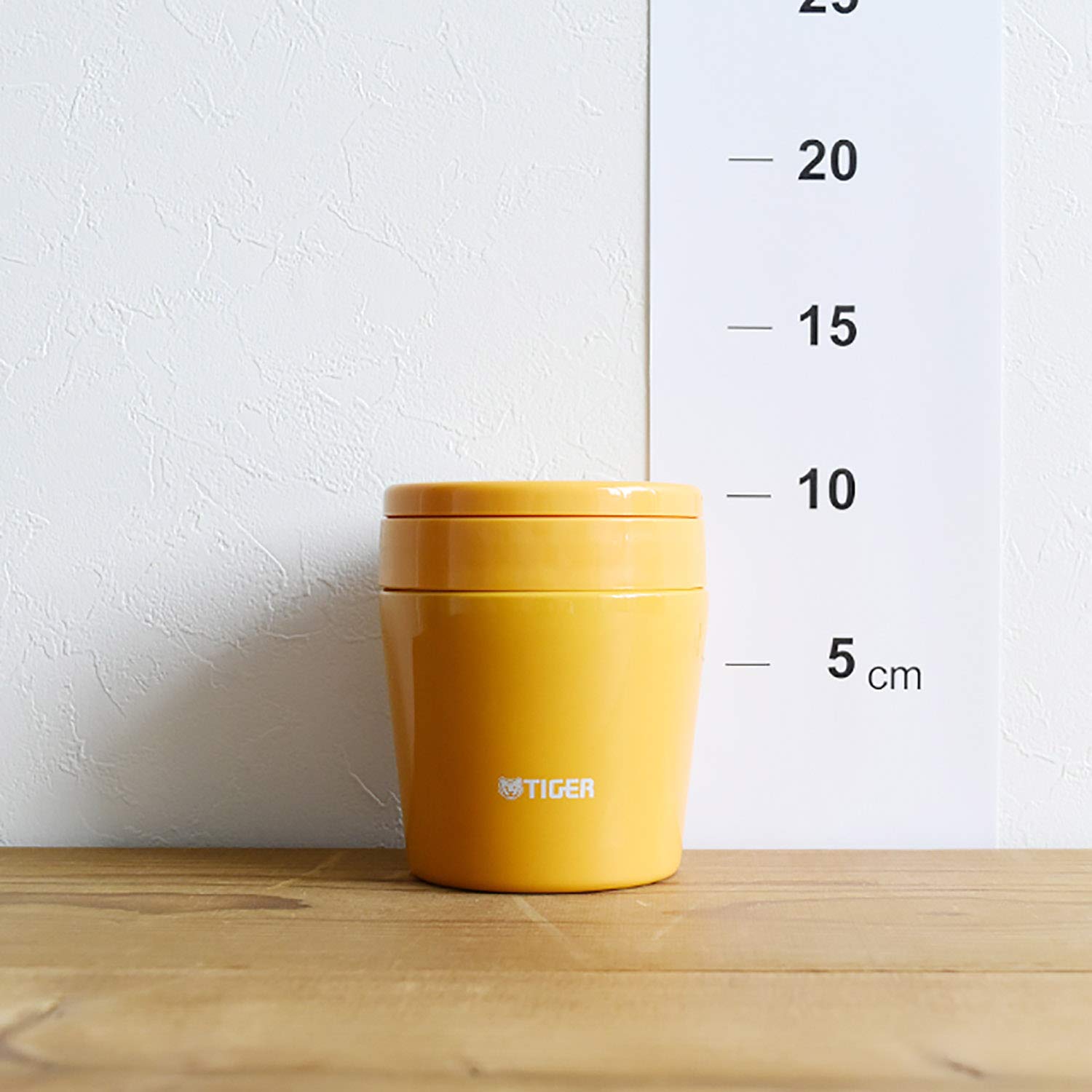 Tiger MCL-B025-YS Tiger Thermos Vacuum Insulated Soup Jar, 8.5 fl oz (250 ml), Thermal Lunch Box, Wide Mouth, Round Bottom, Saffron Yellow