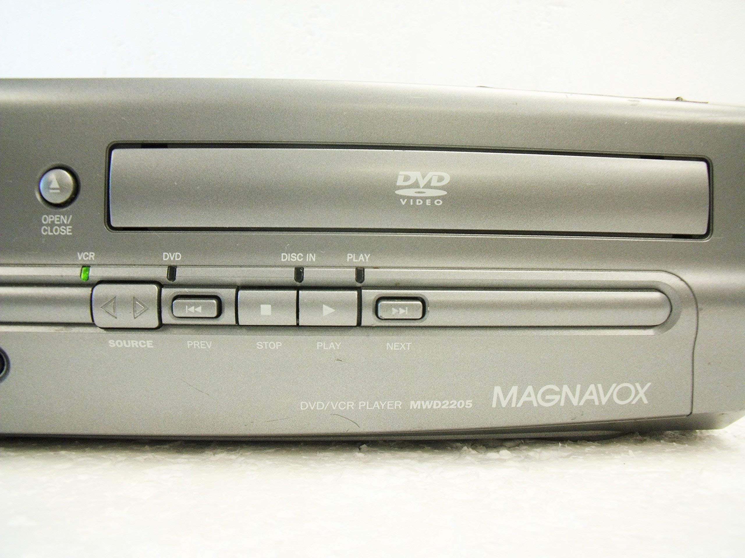 Magnavox MWD2205 DVD/VCR Combination Player (Renewed)