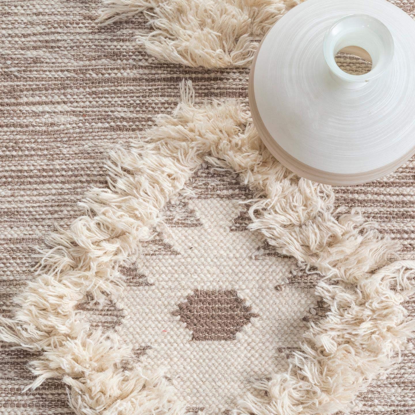 nuLOOM Savannah Moroccan Tasseled Wool Area Rug, 4x6, Beige