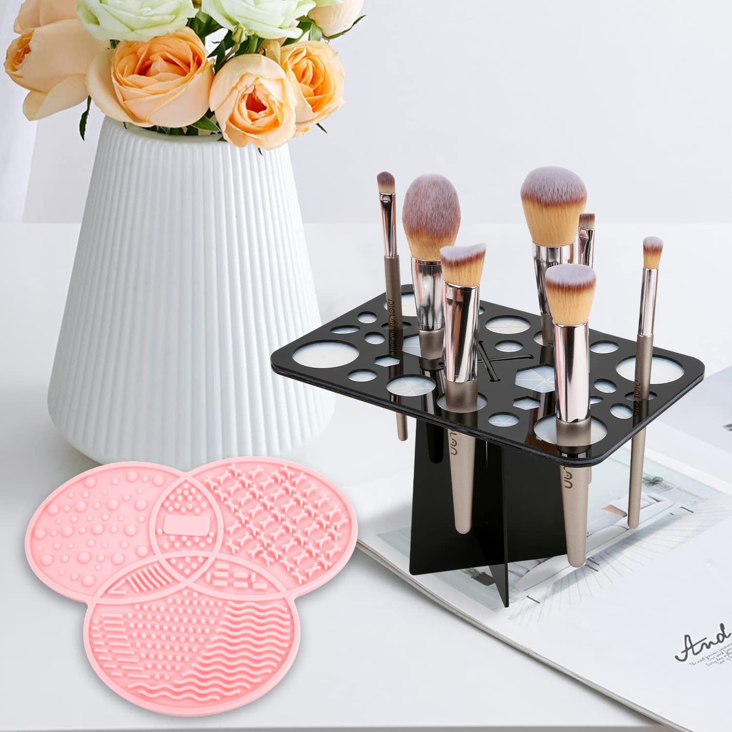 Makeup Brush Cleaning Mat & Makeup Brush Drying Rack, Diolan 28 Holes Makeup Brush Holder, Silicone Rubber Clover Shaped Mat Cleaner - Black & Pink