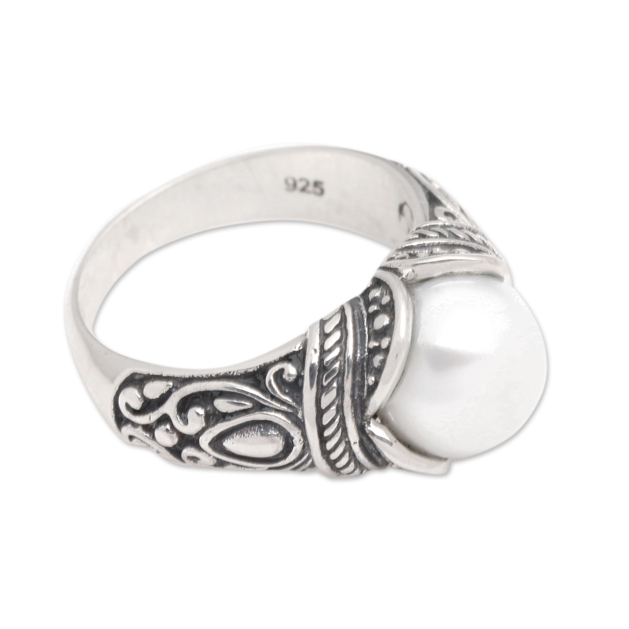 NOVICA Artisan Handmade Cultured Pearl Cocktail Ring Balinese Sterling Silver Women's White Single Stone Indonesia Birthstone [ring Front 0.4 in L x 0.4 in W x 0.4 in H Band Width 3 mm W] ' Luminous