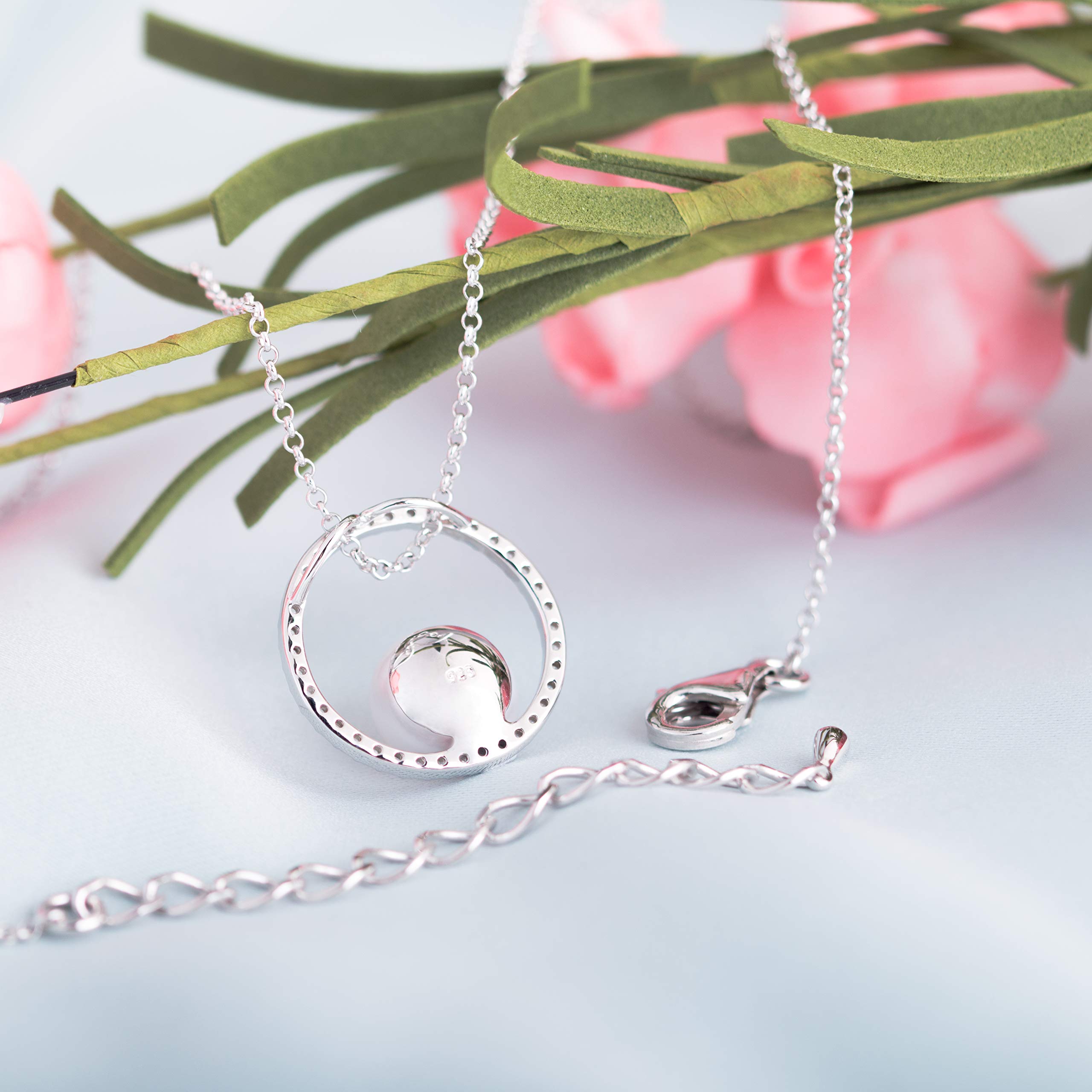 Molah 925 Silver 9-9.5mm Genuine Cultured Freshwater Pearl and Simulated Diamond CZ Circle Pendant Necklace