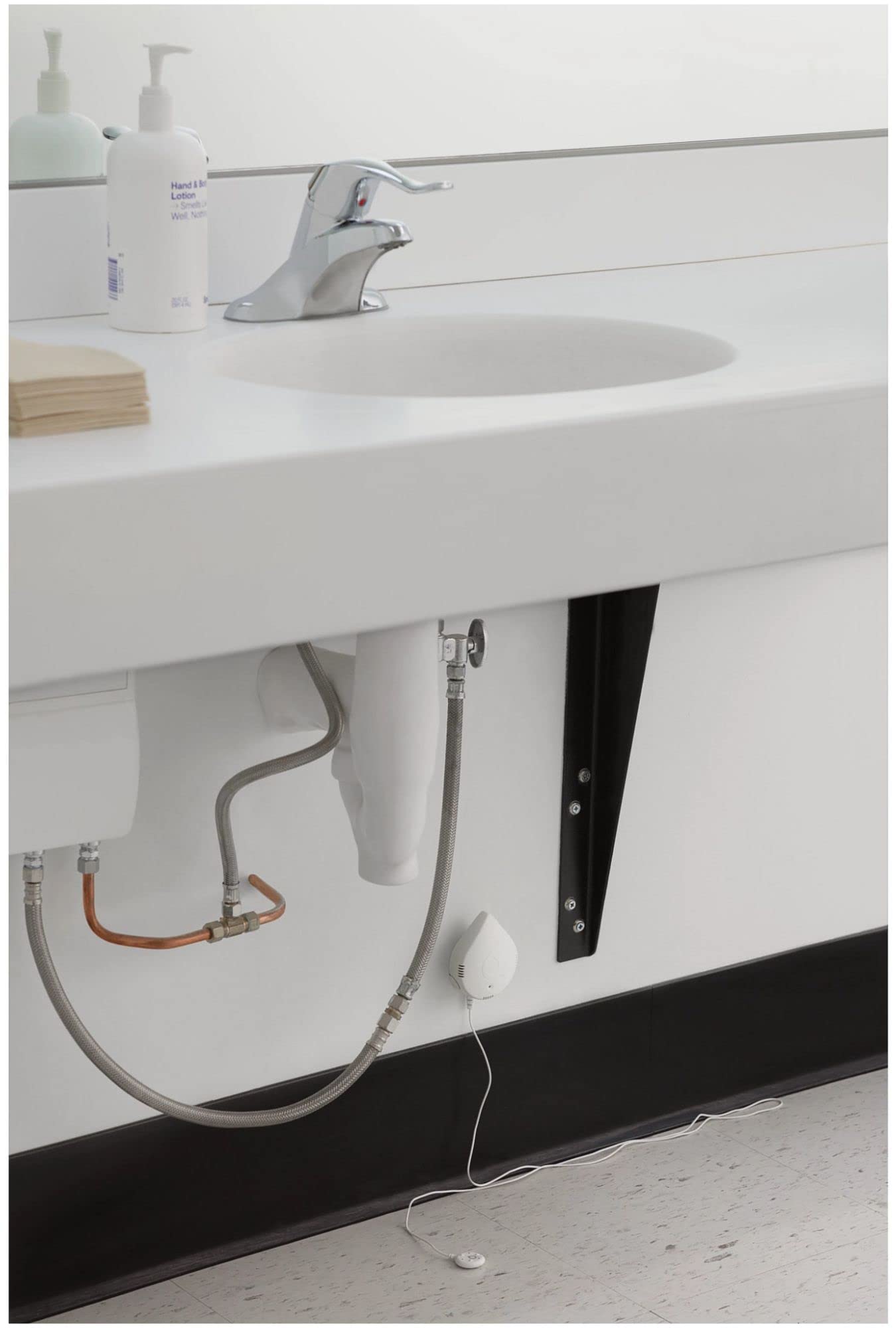 Moen Flo Smart Water Leak Detector, White, 4-Pack 920-005 + 2-Pack 6-Foot Leak Sensing Cable