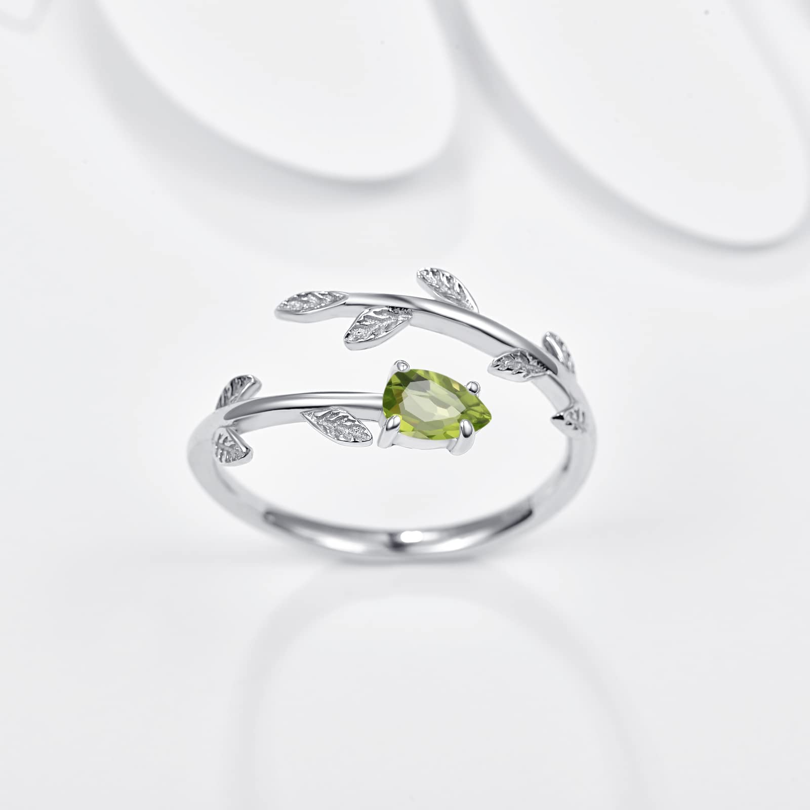PRAYMOS Peridot Ring 925 Sterling Silver August Birthstone Rings Peridot Crystal Rings for Women Christmas Gifts