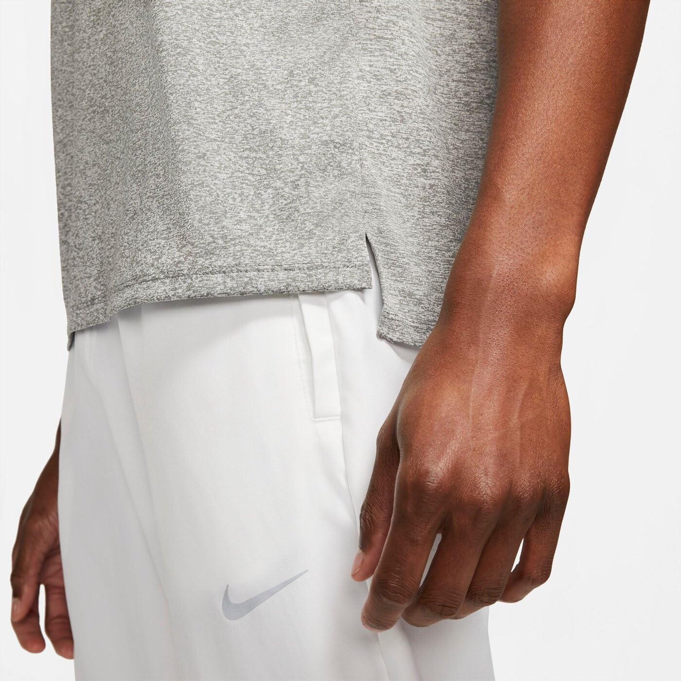 Nike Dri-FIT Rise 365 Men's Short-Sleeve Running Top (Medium, Smoke Grey/Heather)