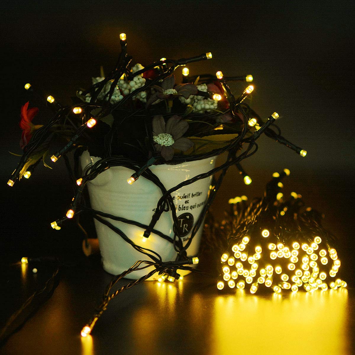 Outdoor Fairy Lights Solar String Lights Waterproof 200led 72ft 8Modes Starry Lights Solar Powered String Light for Garden Yard Home Wedding Decoration (Warm White Stars)