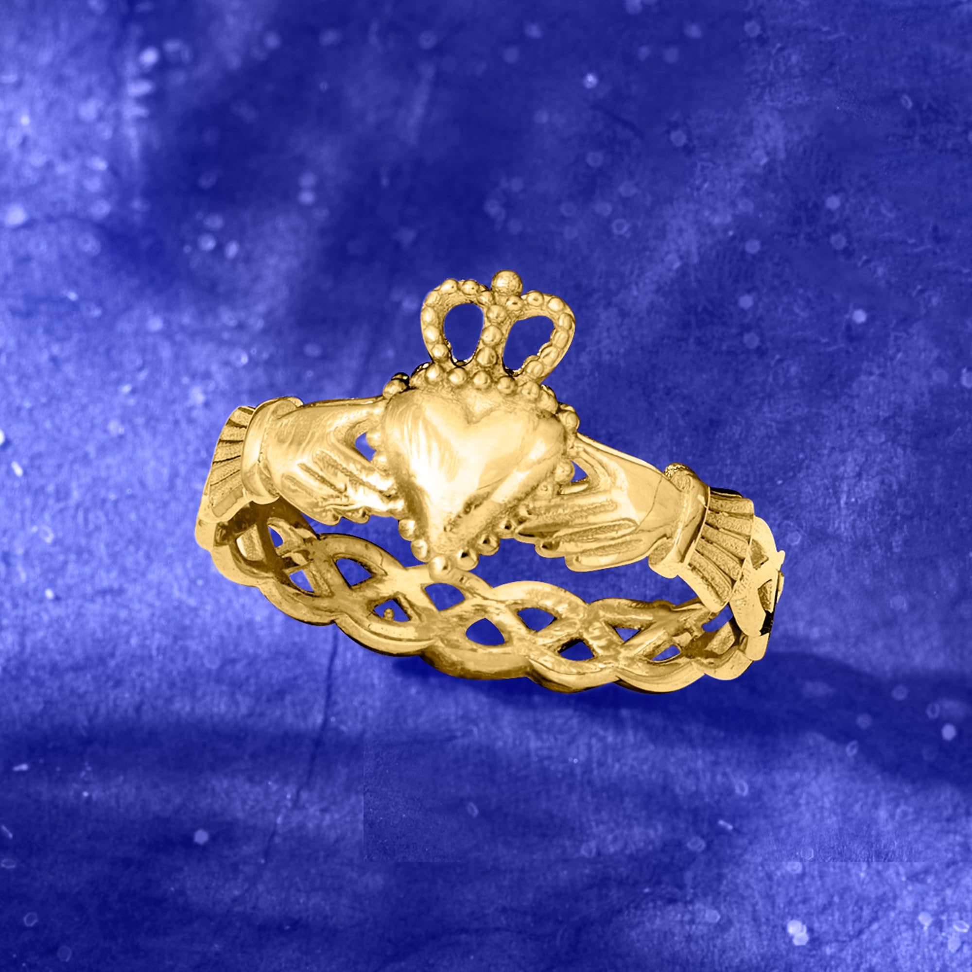 Ross-Simons Italian 14kt Yellow Gold Claddagh Ring. Size 8