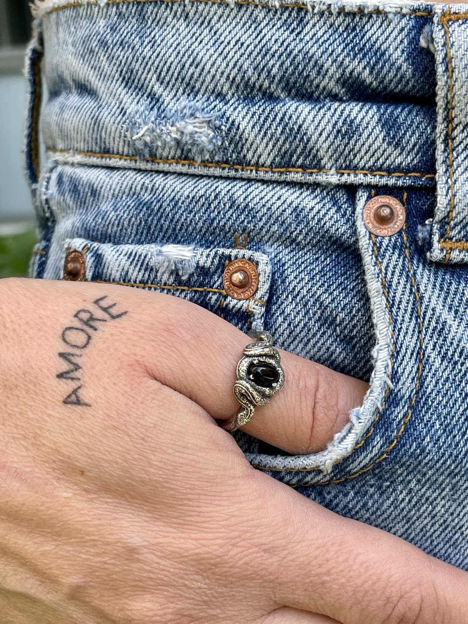 R&O Silver Boutique 925k Unique Snake Design Sterling Silver Women's Ring 3W (Black, 6)