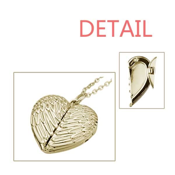 Red Classic Cars Moscow Illustration Folded Wings Peach Heart Pendant Necklace