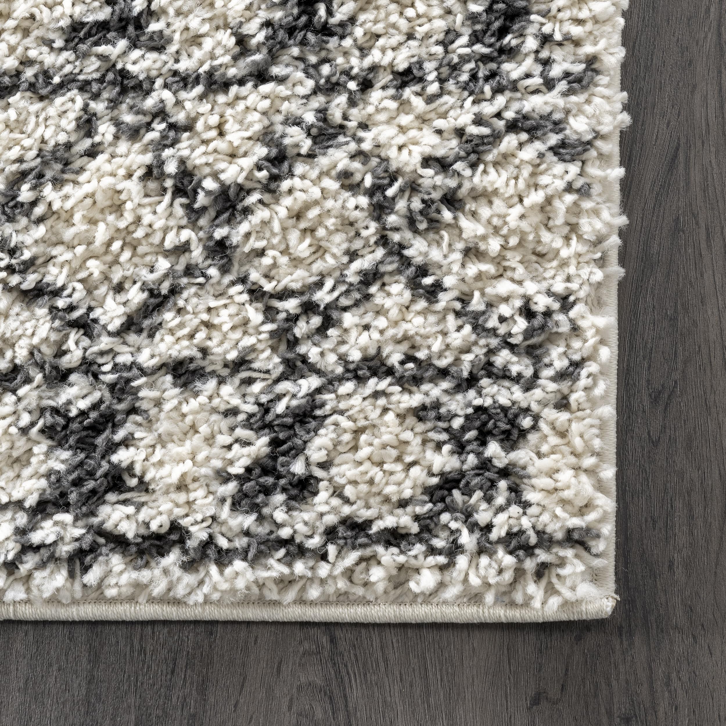 nuLOOM Lacey Moroccan Geometric Shag Runner Rug, 2' 8" x 6', Off White