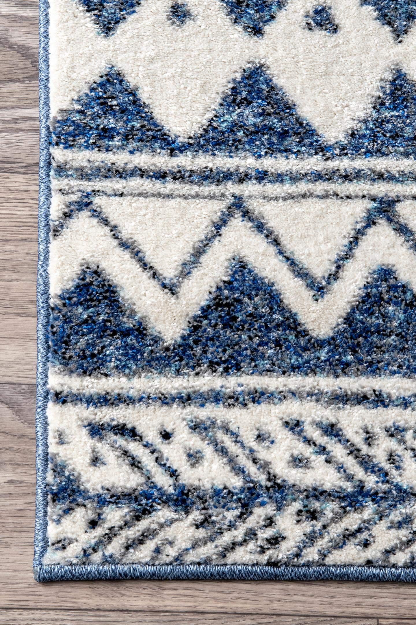 nuLOOM Transitional Tribal Becky Area Rug, 4x6, Navy