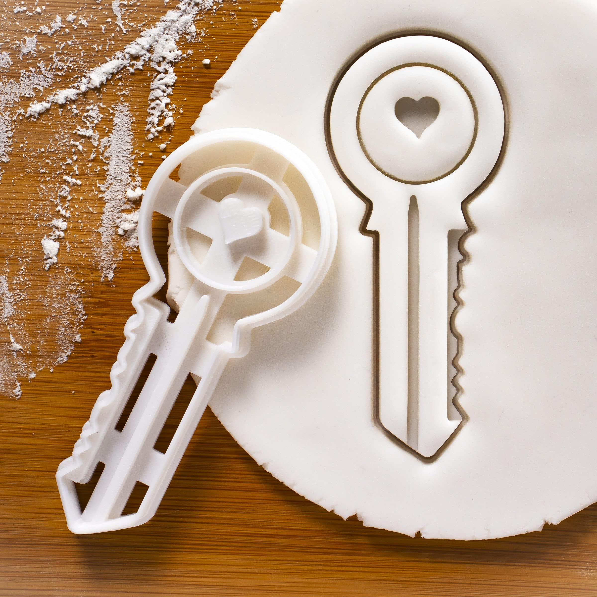 Set of 4 Housewarming cookie cutters (Home Sweet Home, House Door, House Key, and Welcome Mat), 4 pieces - Bakerlogy
