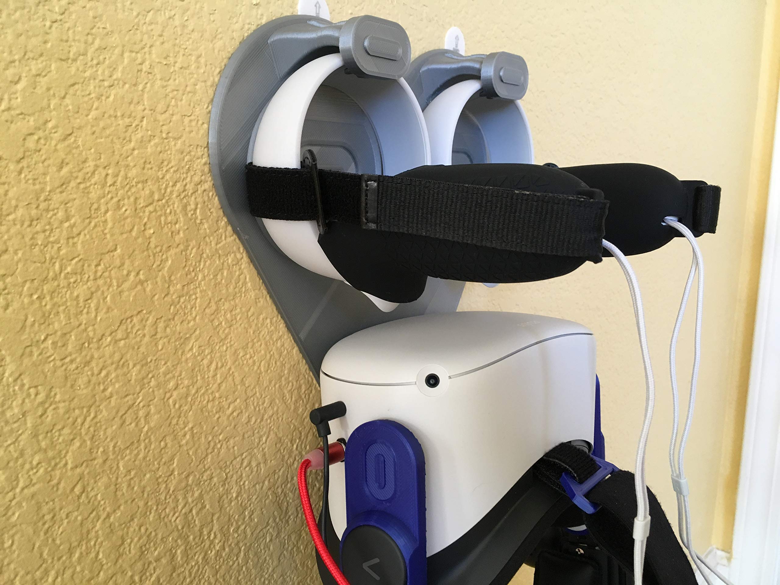 Oculus Quest 2 Wall Mount