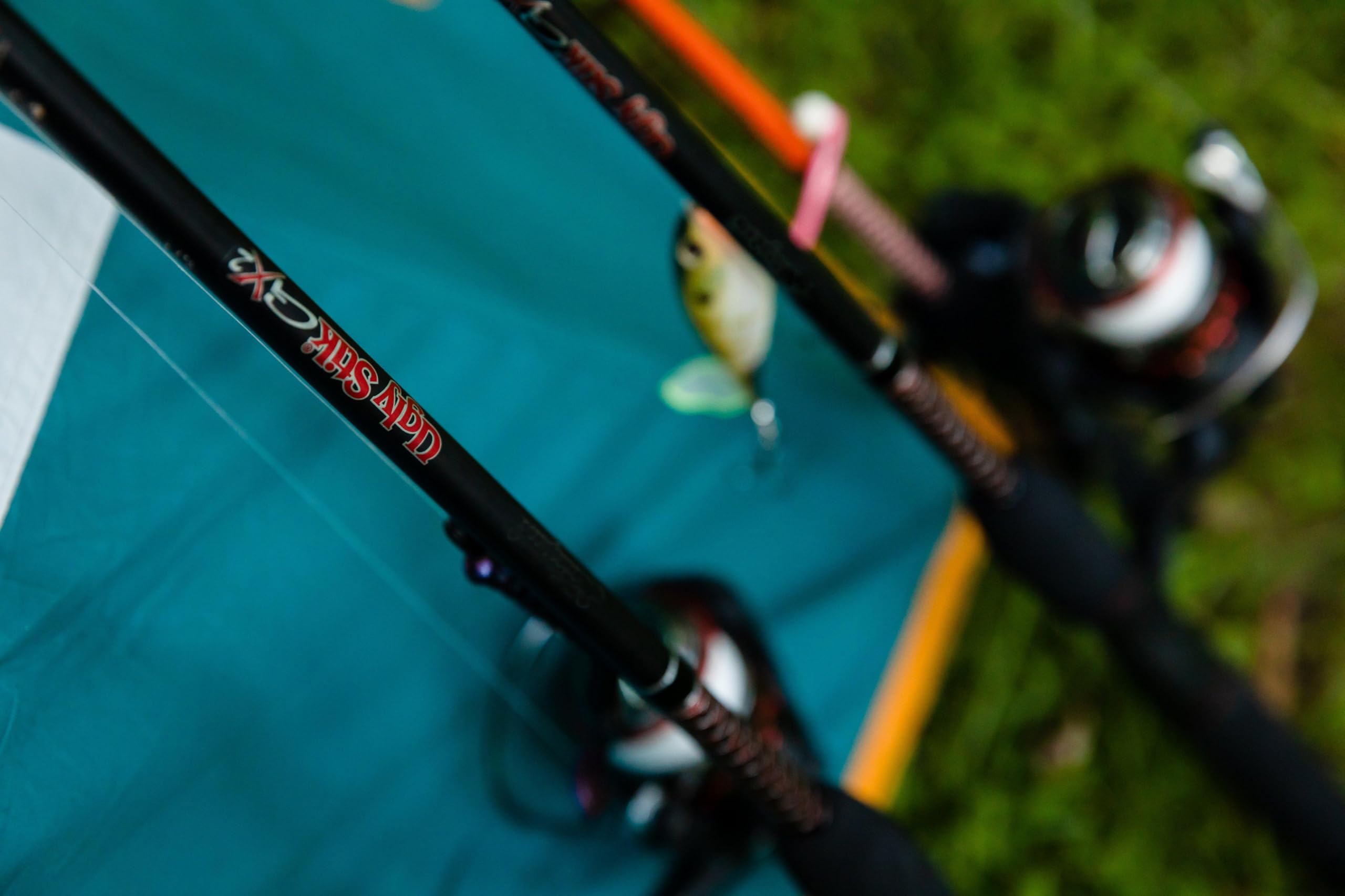 Shakespeare Ugly Stik 7’ GX2 Spinning Rod, Spinning Rod, 6-15lb Line Rating, Medium Rod Power, Moderate Fast Action, 1/8-5/8 oz. Lure Rating, Black