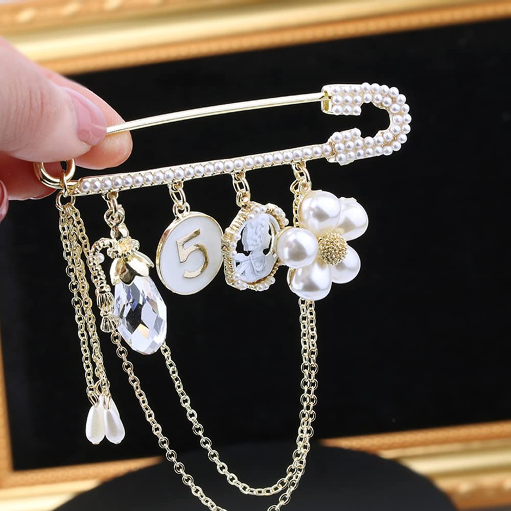 Vintage Imitating Pearl Lucky Number Five Brooch Pin with Hanging Chain Jewelry for Women