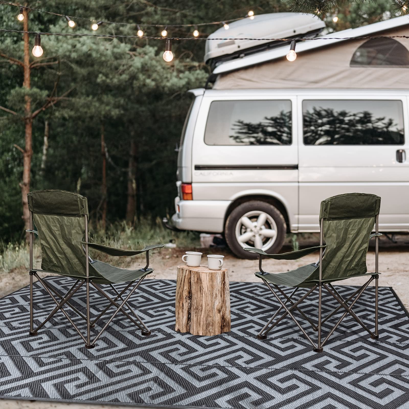 Mymytee Reversible Rugs Plastic Patio Area Rugs, 5x8FT Lightweight Outside I-Shaped Mats for Patio, Straw, RV Camping, Beach and Picnic (Black + Grey)