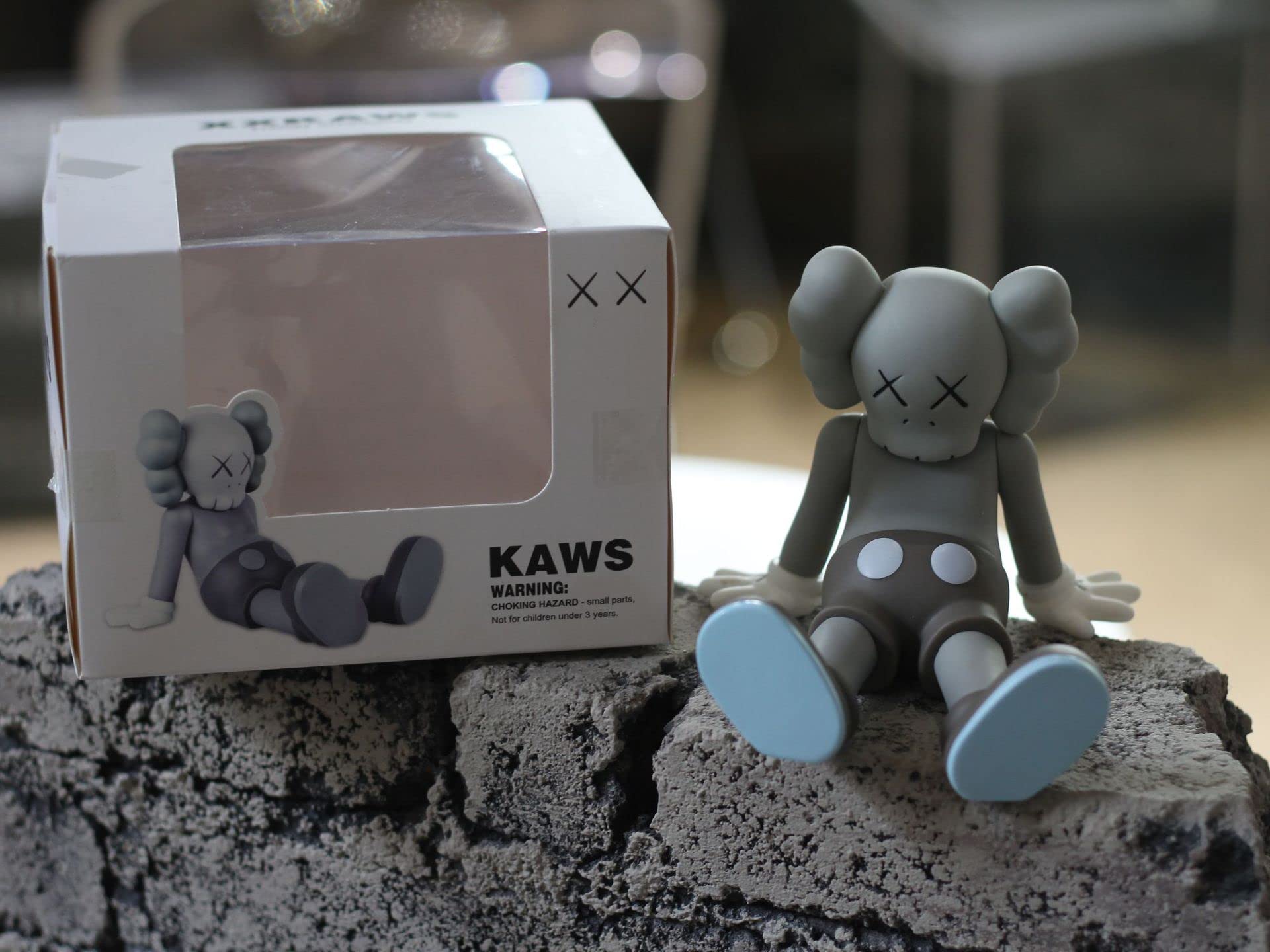 Каws Figure - Каws Action Figure - Model Art Toys Action Figure Toy Good for Collection, Home Car Decorations (Lie Grey)