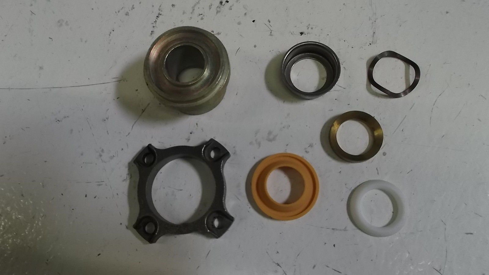 MILLER 051-KR015-63 PISTON ROD & BUSHING 5/8 DIA