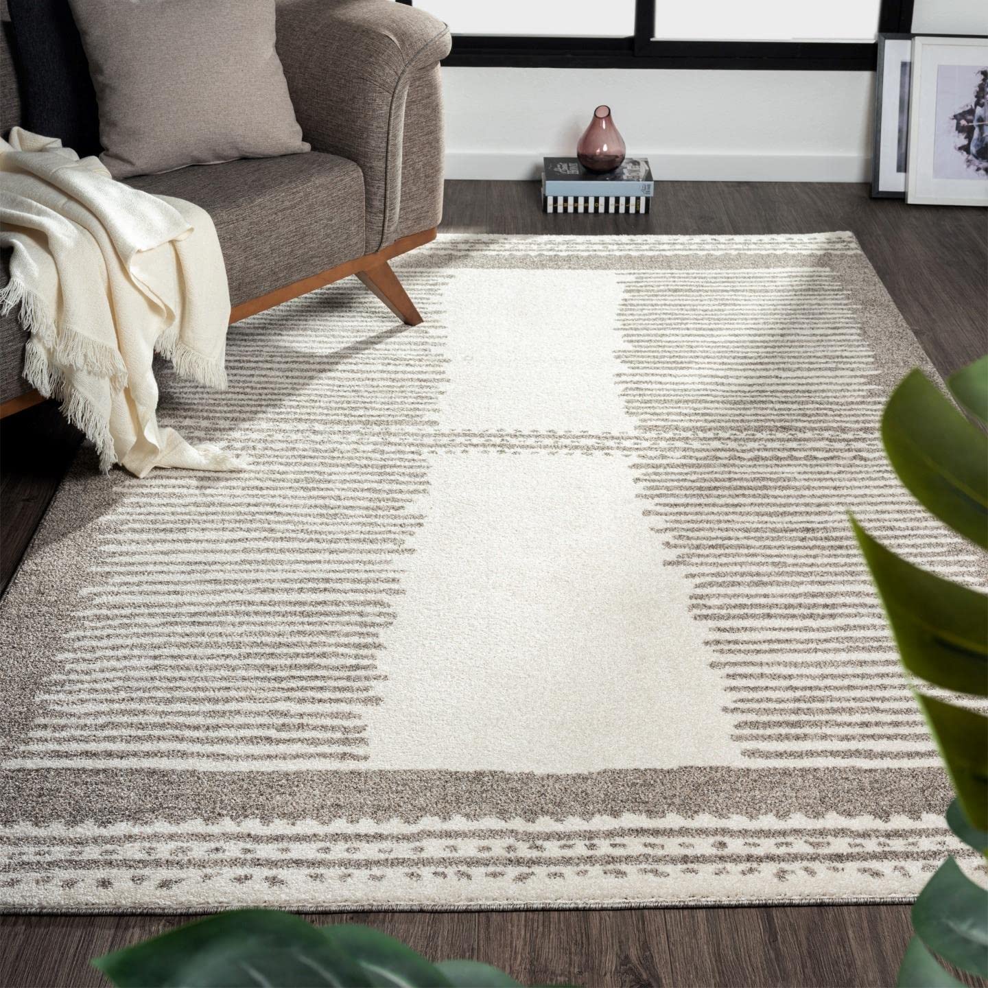 LUXE WEAVERS Moroccan Geometric Navy 8x10 Area Rug