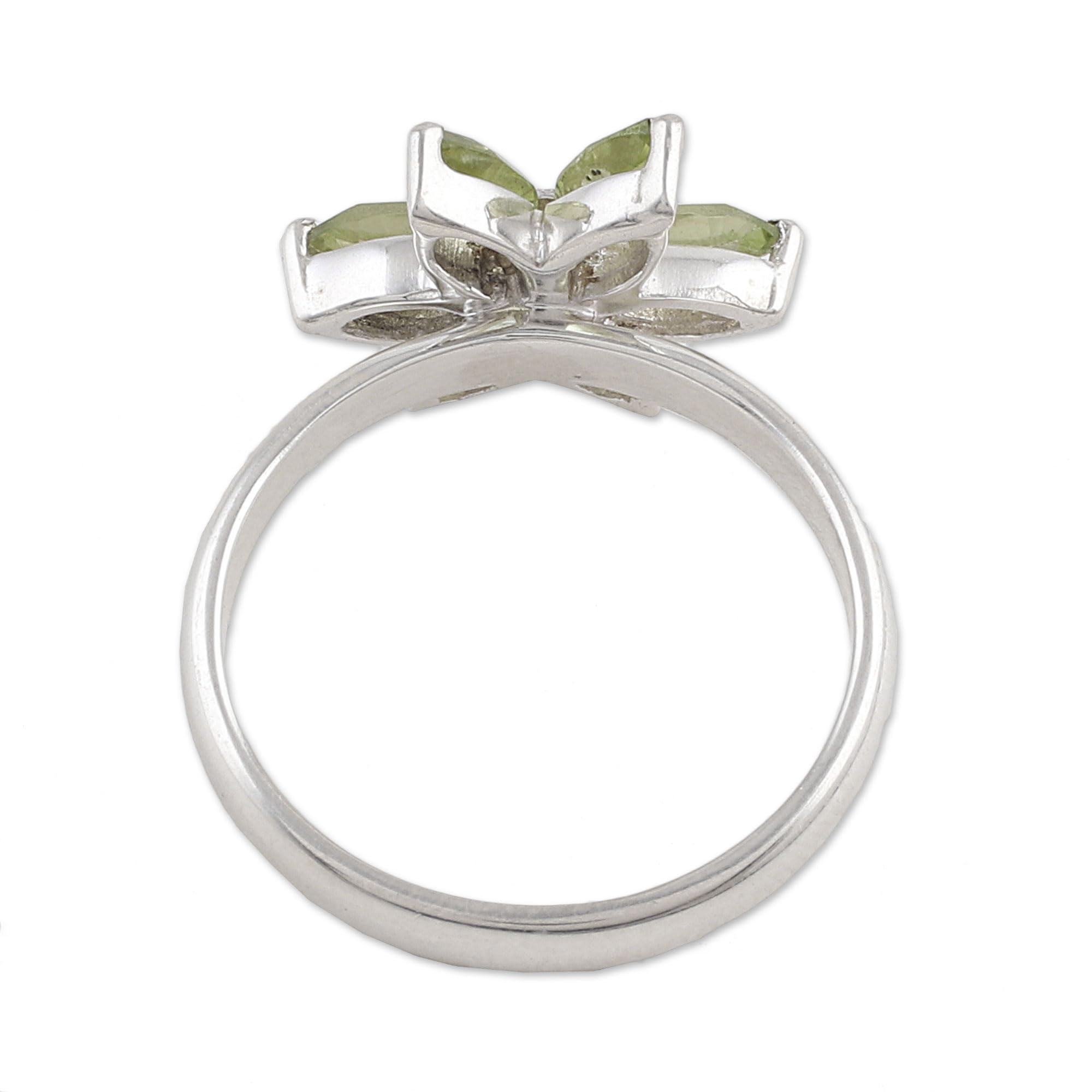 NOVICA Artisan Handmade Peridot Cocktail Ring Sterling Silver Floral from India Green Birthstone [crownbezel 0.6 in L x 0.6 in W x 0.1 in H Band Width 4 mm W] ' Sparkling Daisy'