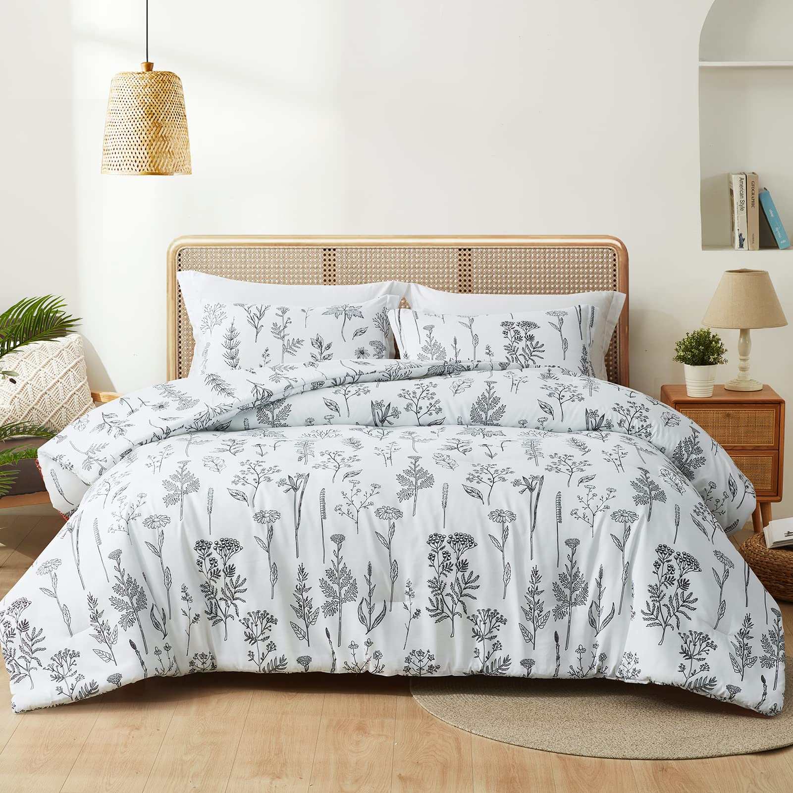 Maple&Stone Twin Comforter Set, White Comforter with 1 Pillow Sham, 2 Pieces Floral Print Bed Set (Twin, White)