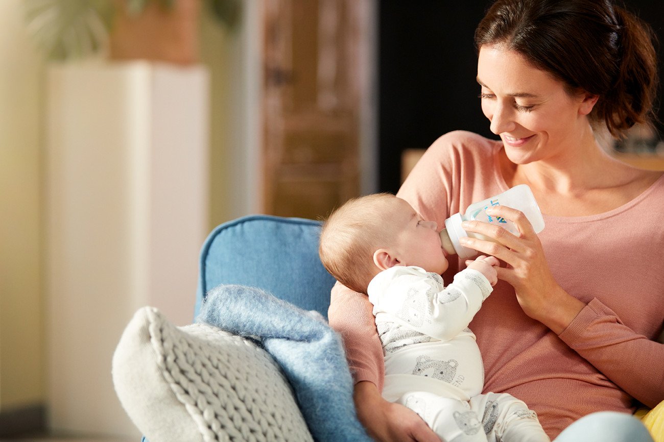 Philips Avent Anti-colic Bottle with AirFree vent 4oz 1pk, SCF400/14
