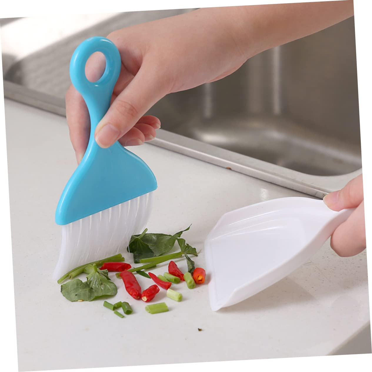 SOLUSTRE 2 Sets Keyboard Cleaning Tools Hand dust Broom Household Supplies Hand Whisk Broom Handled Dustpan Cleaning Dustpan Kids Broom Keyboard Broom Dustpan Mini Cleaning Brush Child