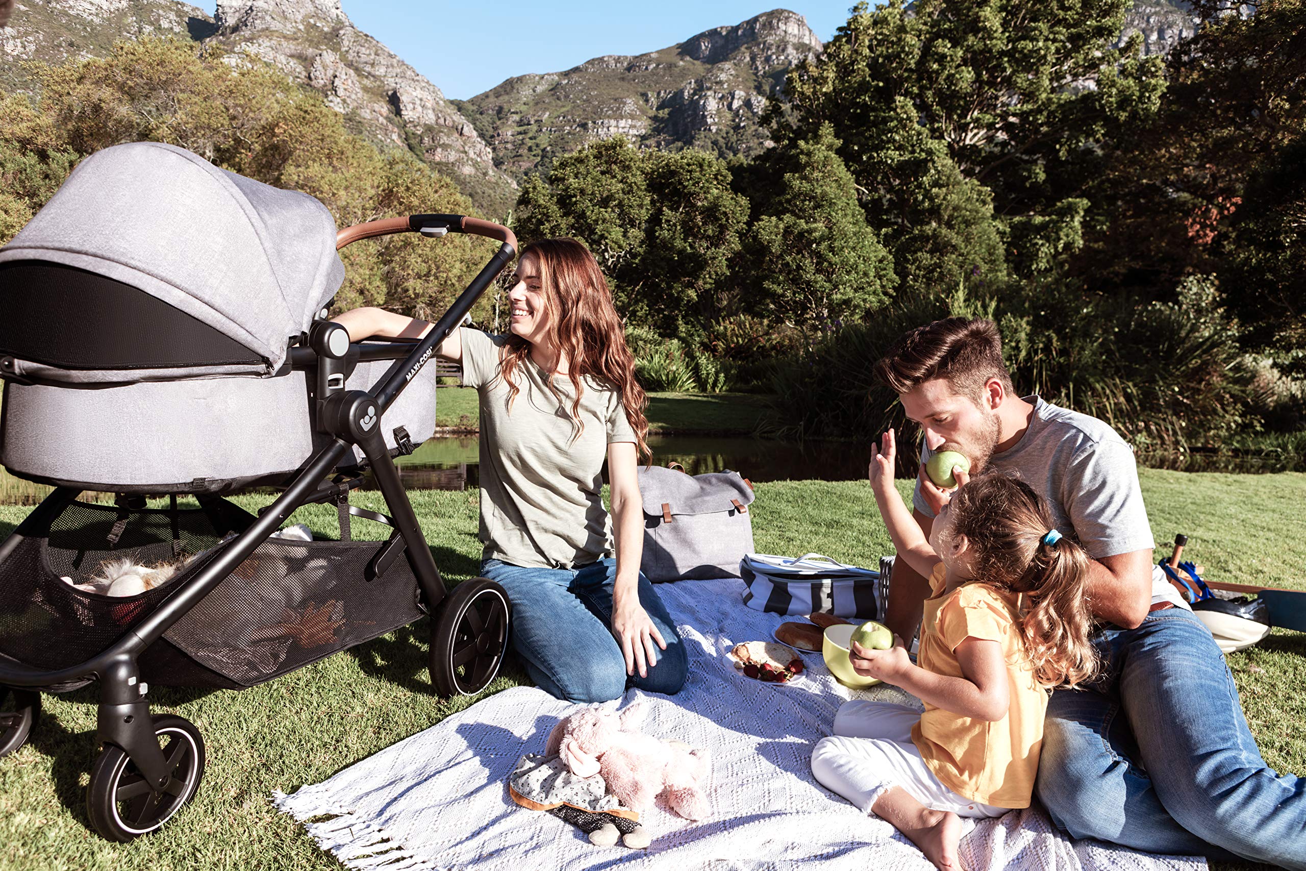 Maxi-Cosi Zelia Max 5-in-1 Modular Travel System, Nomad Black Umber