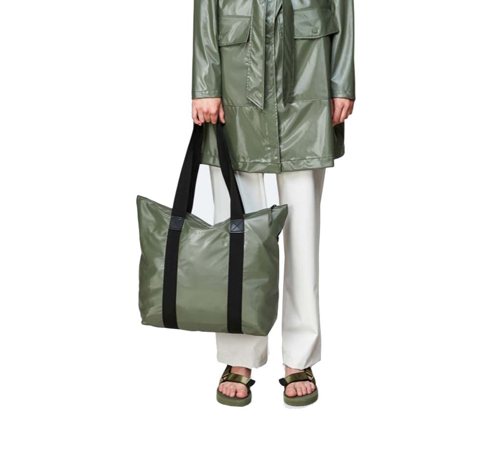 Rains Tote Bag Rush | 84 Shiny Olive Size One Size 1225