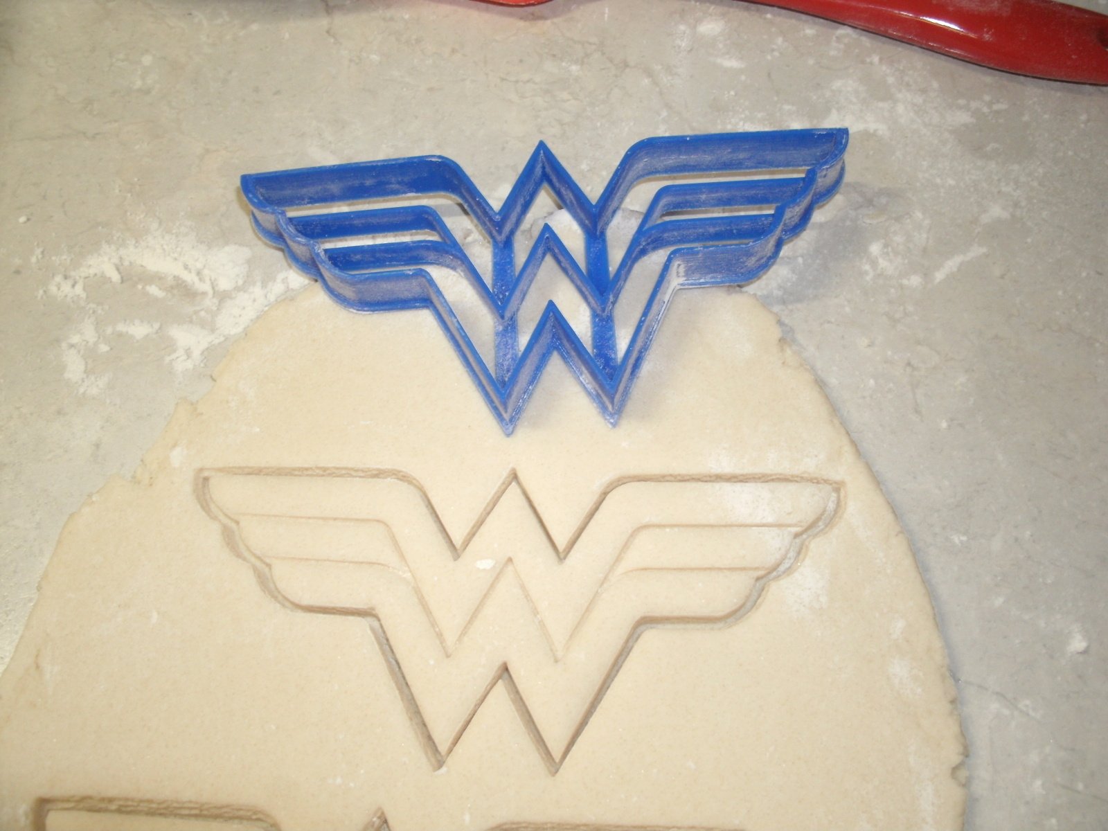 WOMAN SUPERHERO W DETAILED COOKIE CUTTER BAKING TOOL USA PR511