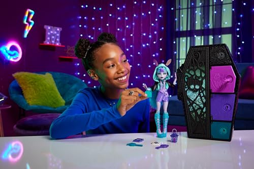 Monster High Skulltimate Secrets Neon Frights Doll & Accessories, Twyla with Dress-Up Locker & 19+ Surprises