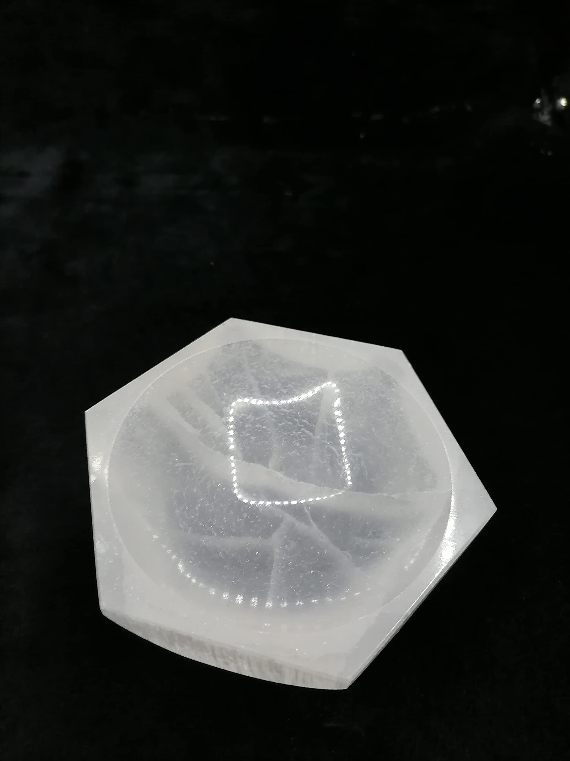 Selenite Bowl Round, Moroccan Handemade Bowl Polished Size Around 10×3 cm 340 gr, White (Shape Hexagon)