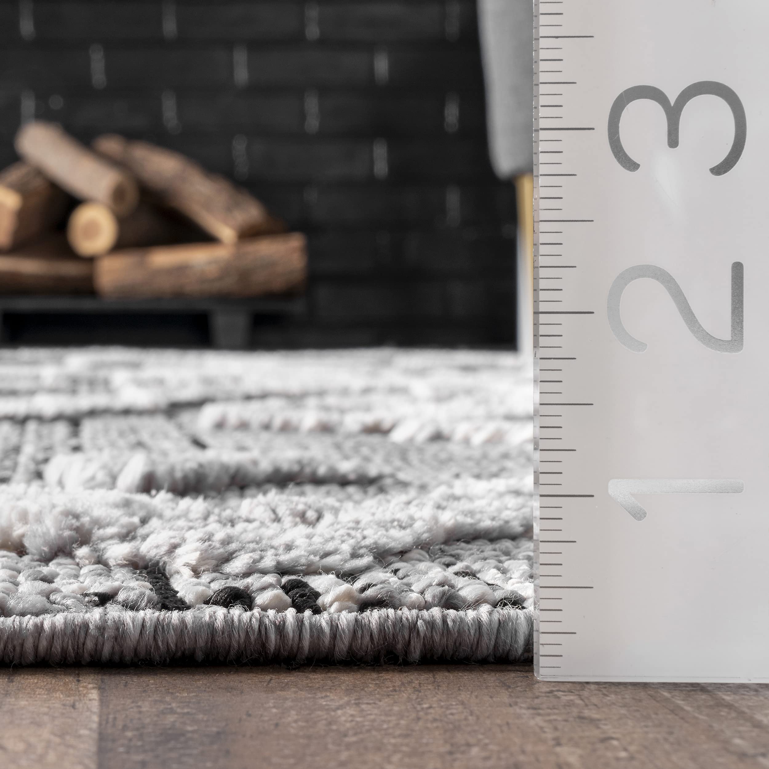 nuLOOM Roxy Textured Diamond Tassel Area Rug, 8x11, Grey