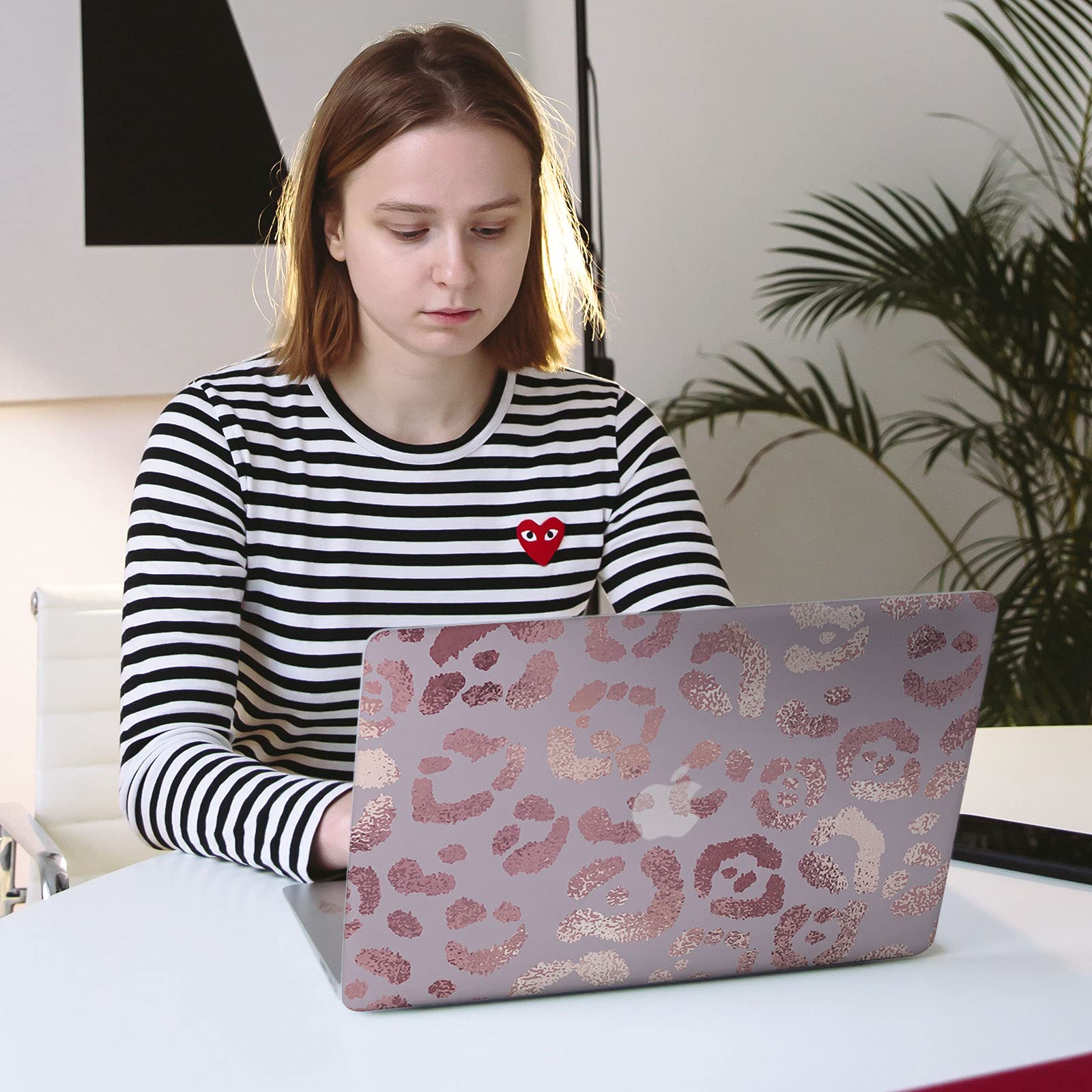 Seorsok Compatible with MacBook Air 13 Inch Model A1932 A2179 M1 A2337 Touch ID Release 2020 2019 2018 Plastic Hard Shell Case Protective Cover with 2 Pieces Pink Keyboard Cover Leopard Print