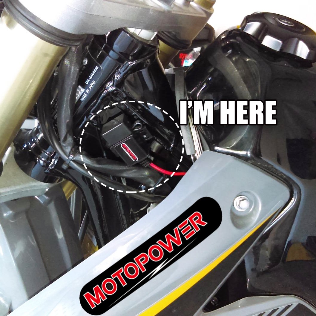 MOTOPOWER MP0609A 3.1Amp Motorcycle USB Port Kit SAE to USB Adapter On Motorcycle