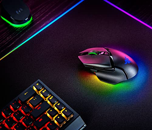 Razer Wireless Charging Puck for Basilisk V3 Pro Gaming Mouse: Magnetic Wireless Charging - Compatible with Qi Charging Devices - Mouse and Mouse Dock Sold Separately
