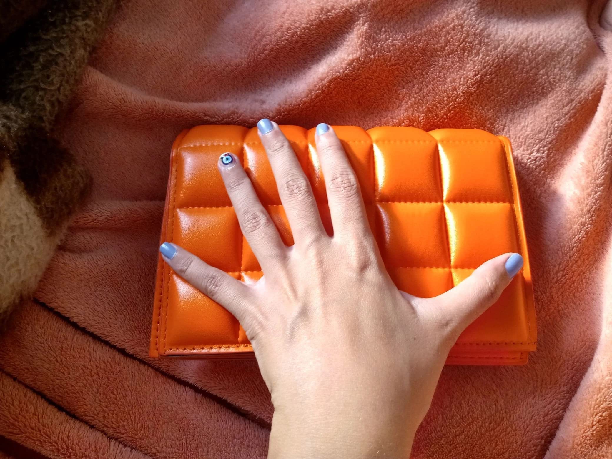 YIKOEE Mini Purse for Women with Removable Chain (Orange)