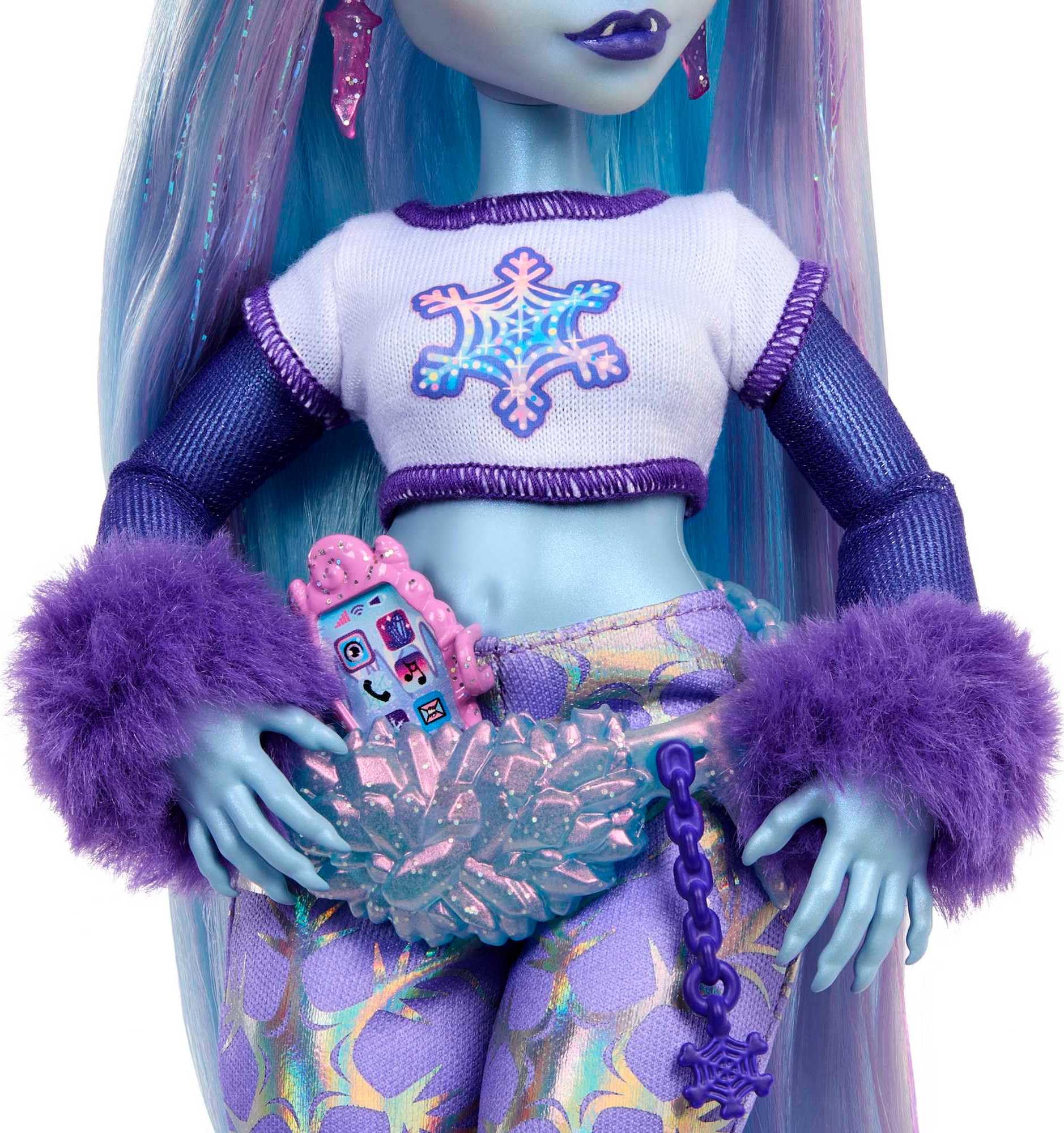 Monster High Doll, Abbey Bominable Yeti with Pet Mammoth Tundra & Accessories Including Furry Scarf & Snowflake Backpack