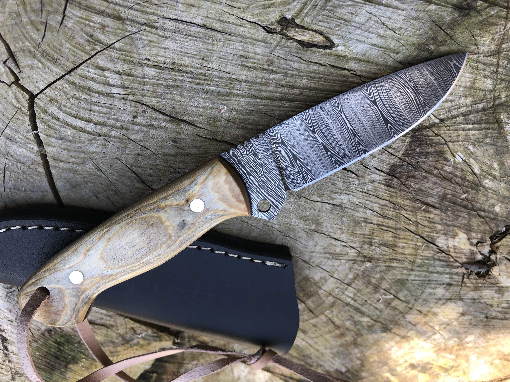 Perkin 7 Inches Damascus Steel Hunting Knife With Sheath SK500