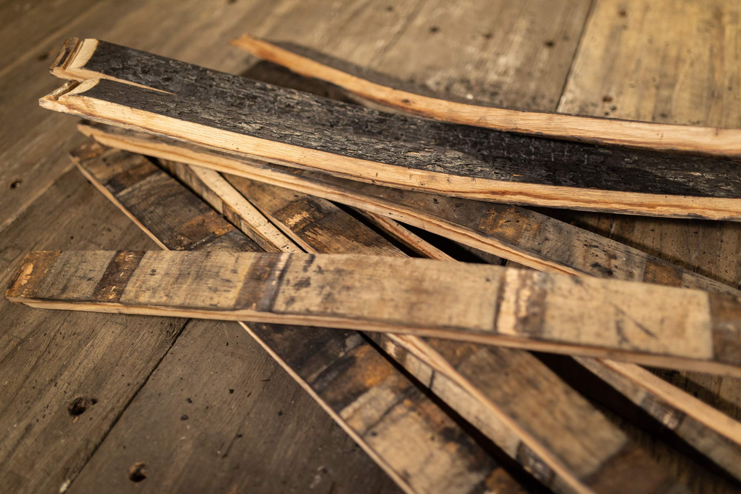Midwest Barrel Company Full Set Authentic Bourbon/Whiskey Oak Barrel Staves, Set of 25 Staves