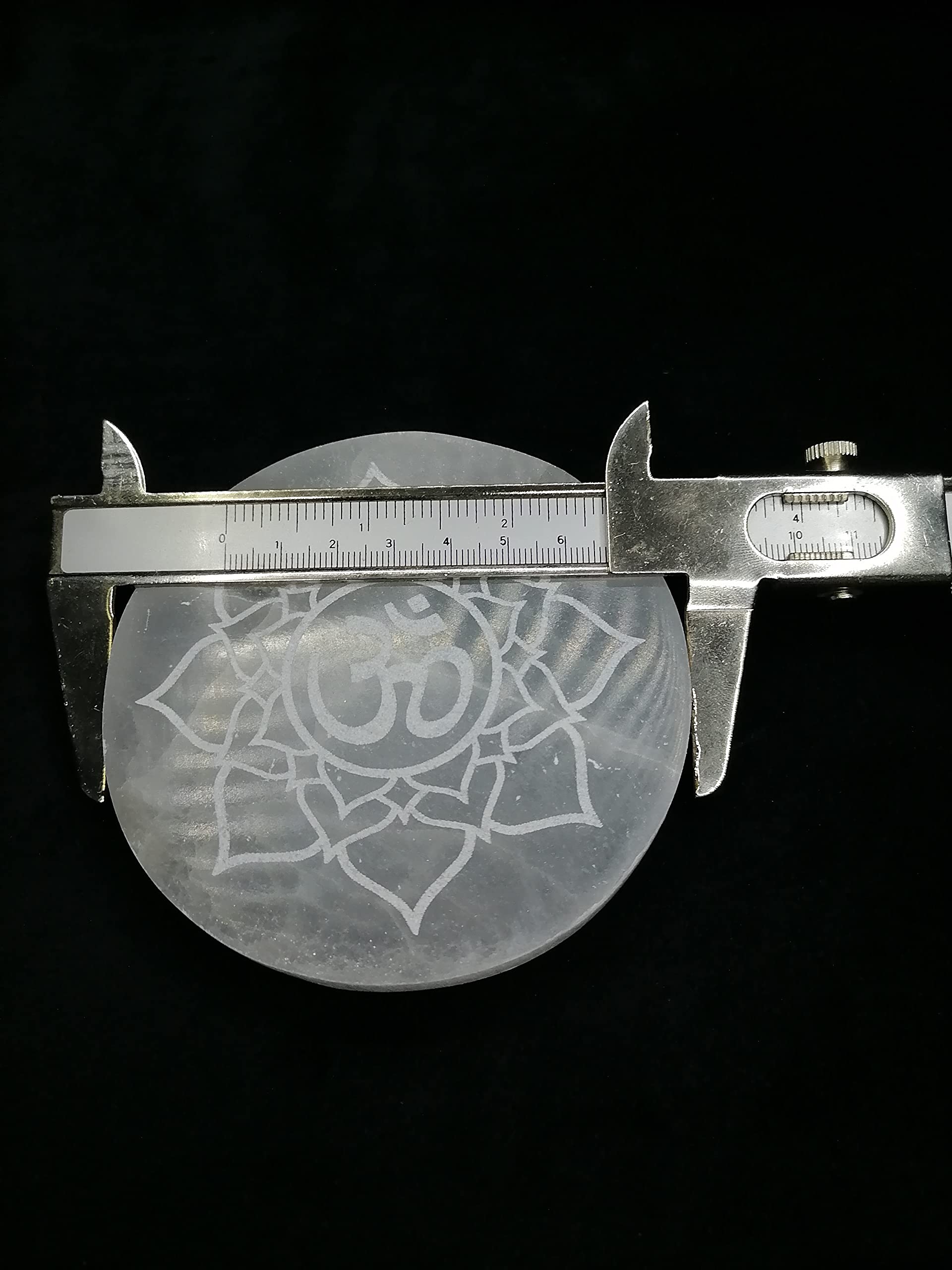 Selenite Circle Plate Laser Engraved OM Design, Cleans and Remove Negative Energy, Size Around 10×10 cm 240 gr