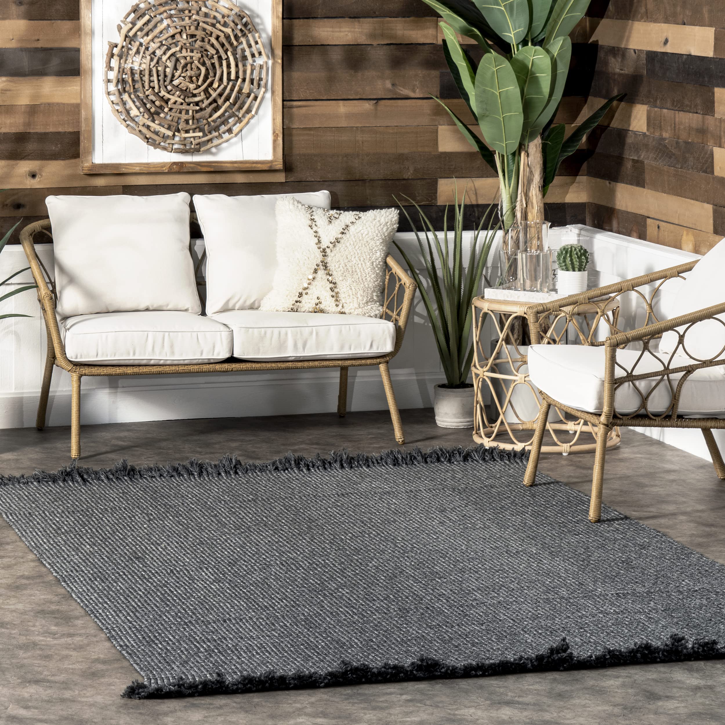 nuLOOM Braided Courtney Tassel Indoor/Outdoor Area Rug, 5x8, Charcoal