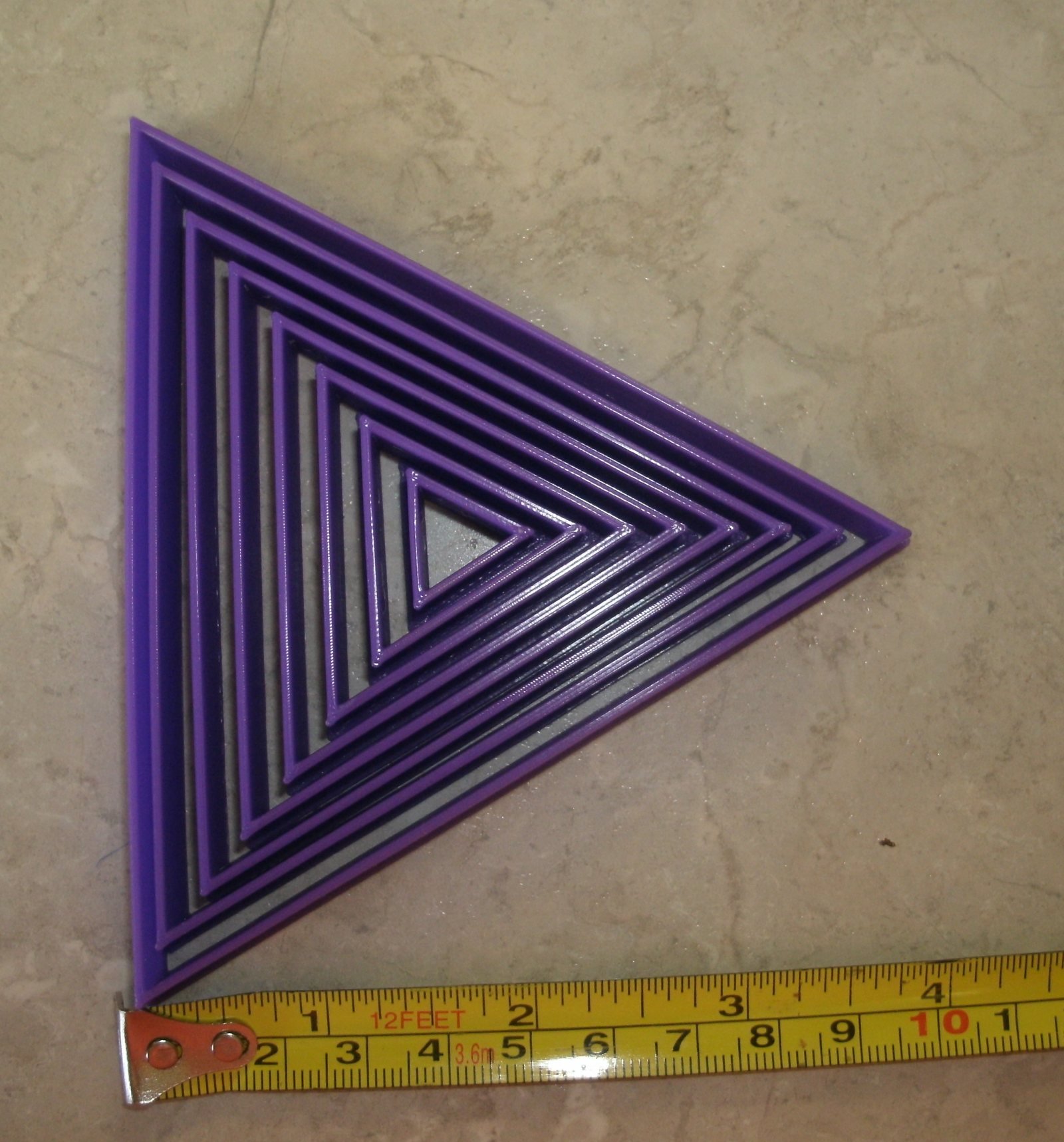 TRIANGLE SHAPE FRAME SET OF 8 SIZE COOKIE CUTTERS USA PR756