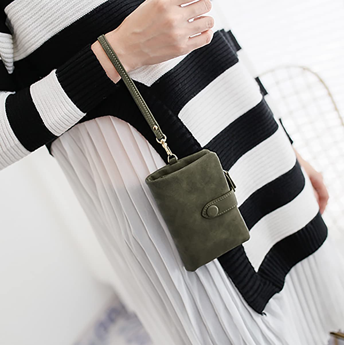 UTO Wallet for Women Leather Vegan Small Card Holder Zipper Coin Purse with Wristlet